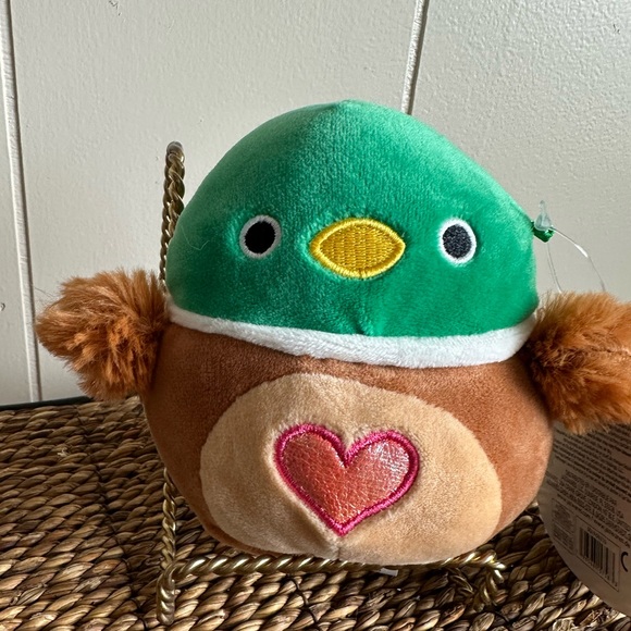 Squishmallows | Toys | Nwtsquishmallows Avery Mallow Valentine Duck ...